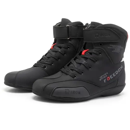 Best Motorcycle Boots For Cruisers - 2026 Reviews - Majesty Racing